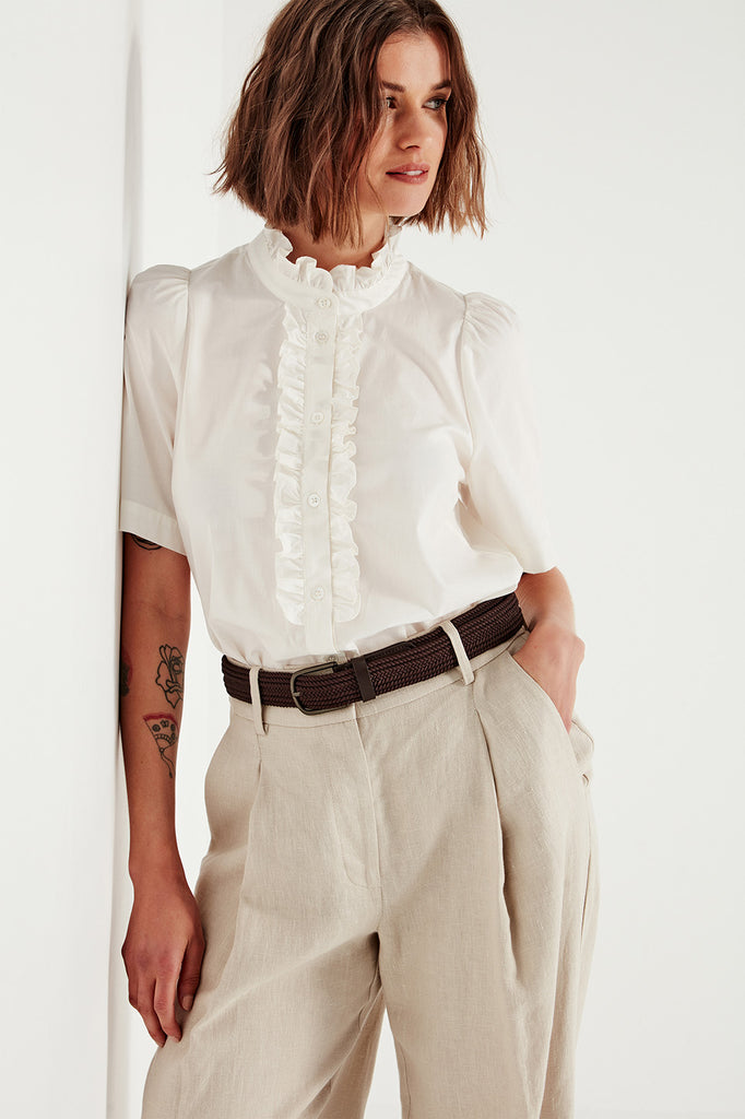 Ava Blouse in Tusk – Shjark